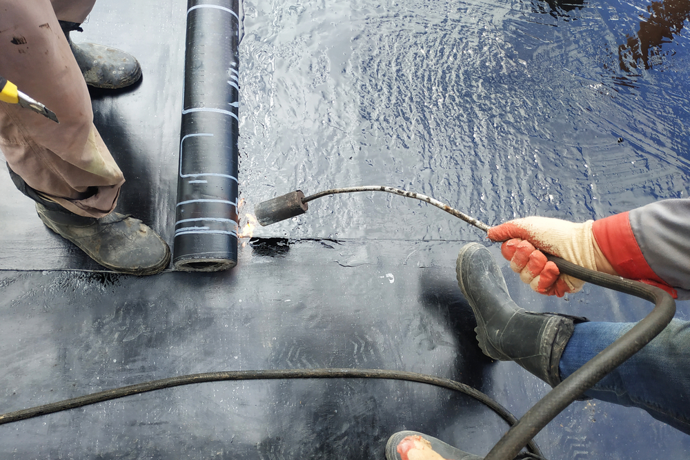 Rolled Roofing: A Guide to Mineral Surface and Smooth Surface Rolled ...